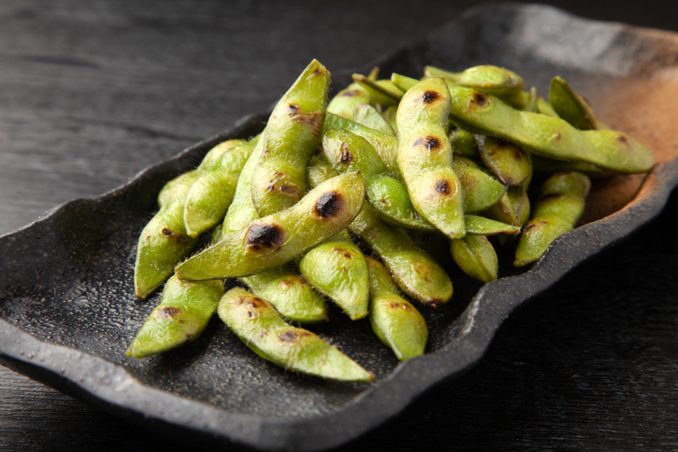 夏は「枝豆」がなくちゃ始まらない！旬の時期に絶対作ると決めているレシピを調査 | kufura（クフラ）小学館公式