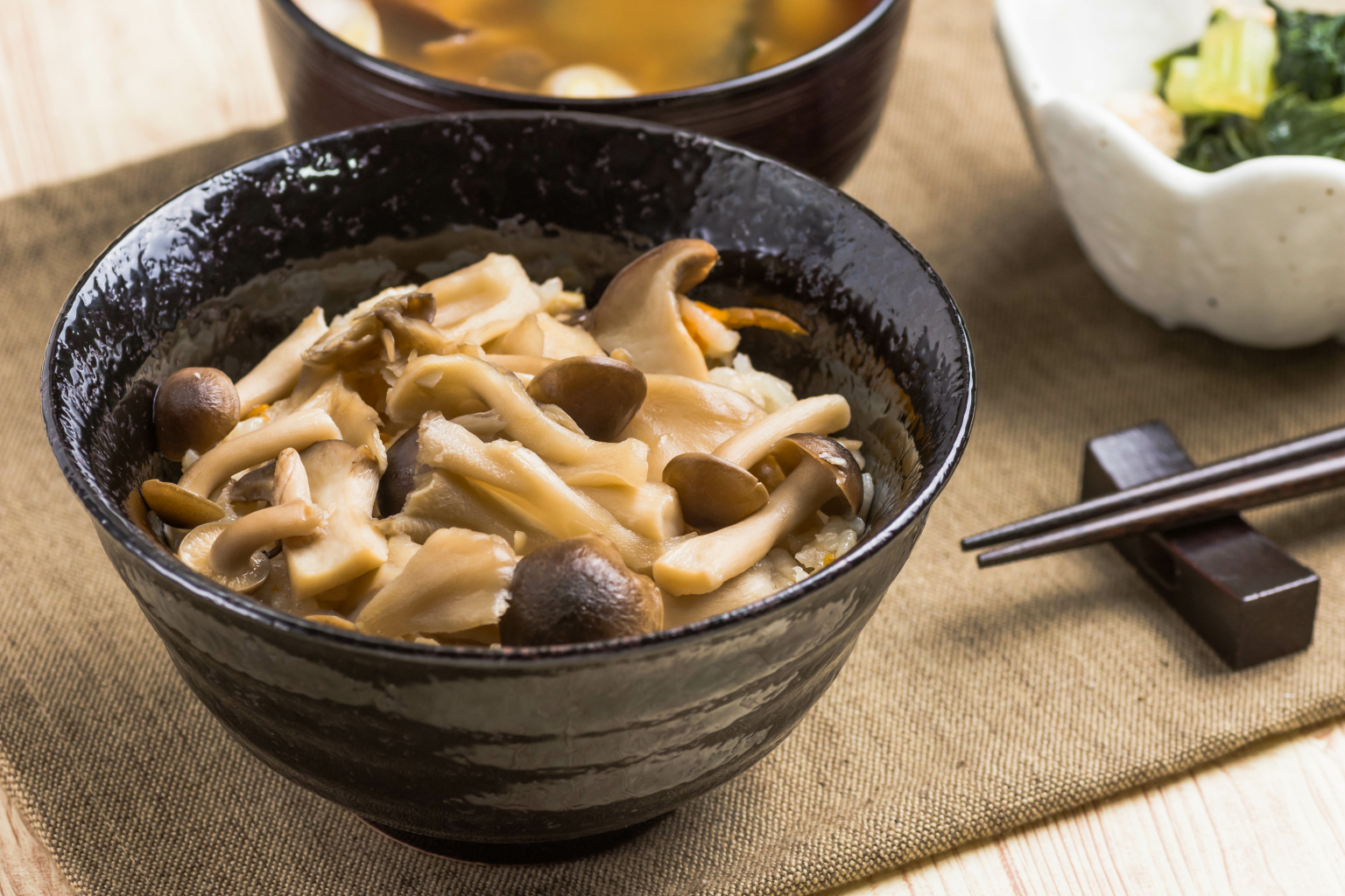 「エリンギの大量消費」みんなのいちおしレシピを調査！美味しくて箸が止まらなくなりそう | kufura（クフラ）小学館公式