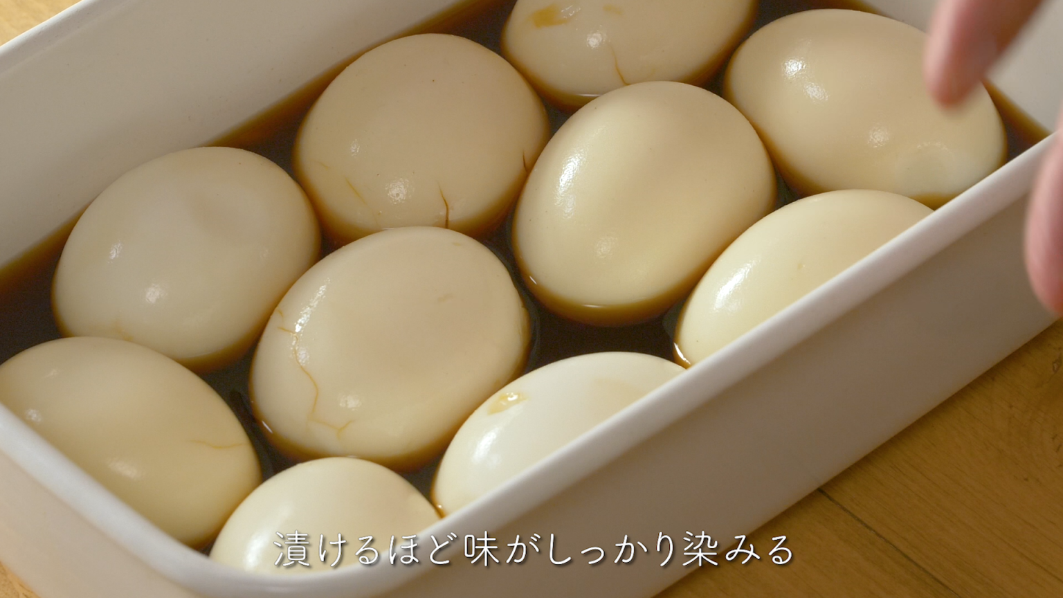 トロトロ悪魔的おいしさ「禁断の漬け卵」はオイスターソースが隠し味！【ちょこっと漬け#110】 | kufura（クフラ）小学館公式