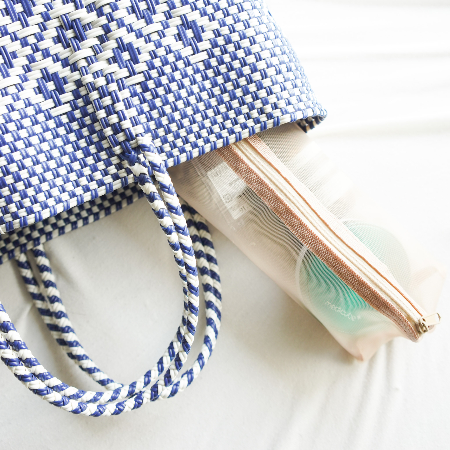 【3COINS】and usの「取り外しポーチ」は持ち運びに便利！整理しながらたっぷり収納 | kufura（クフラ）小学館公式