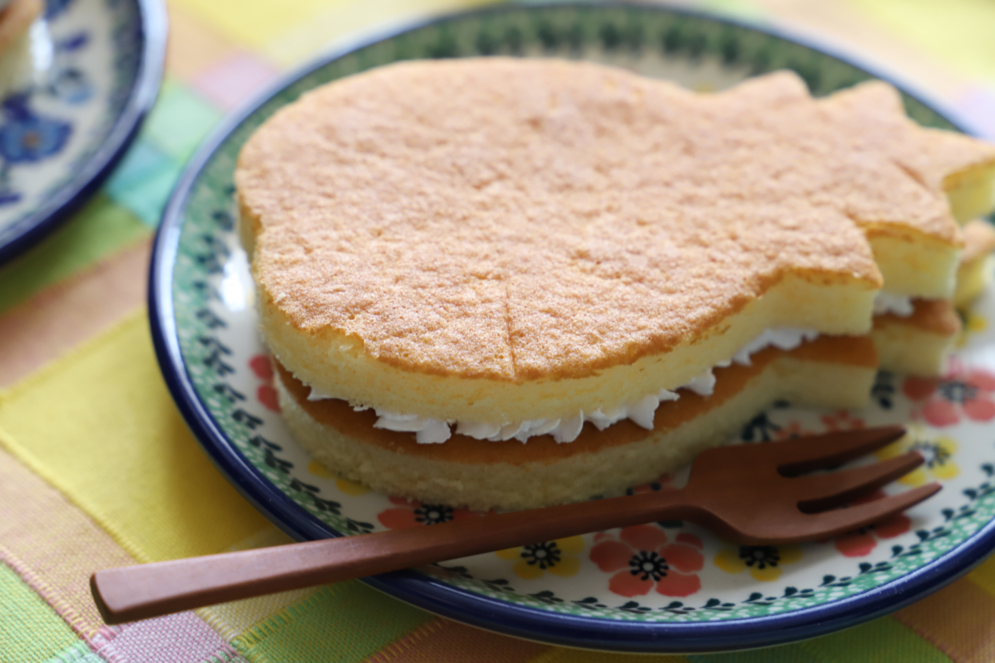 【業務スーパーのおすすめ#32】冷凍の「スポンジシート」があれば、手作りお菓子が超簡単！ | kufura（クフラ）小学館公式