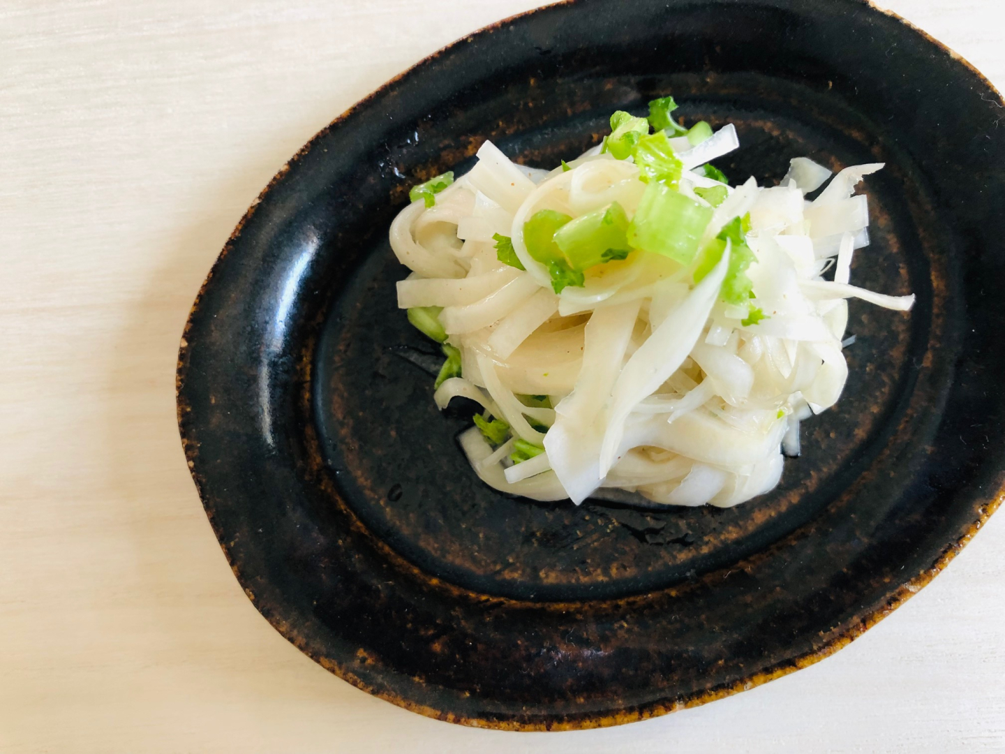 【写真18枚】大根の使い切り3レシピの作り方を写真で見る！美味しいかさ増し“炊き込みご飯”や、捨てがちな皮を使った箸休めも | kufura（クフラ）小学館公式