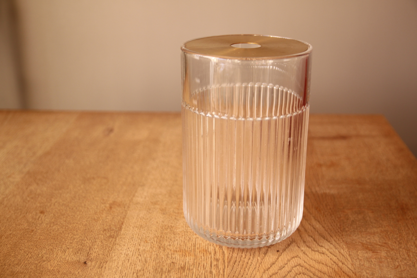 【写真7枚】『IKEA』の花器「GRADVIS（グラードヴィス）」を写真で見る！花が少量でも自立する、お手入れのしやすさなどの優秀ポイントが | kufura（クフラ）小学館公式