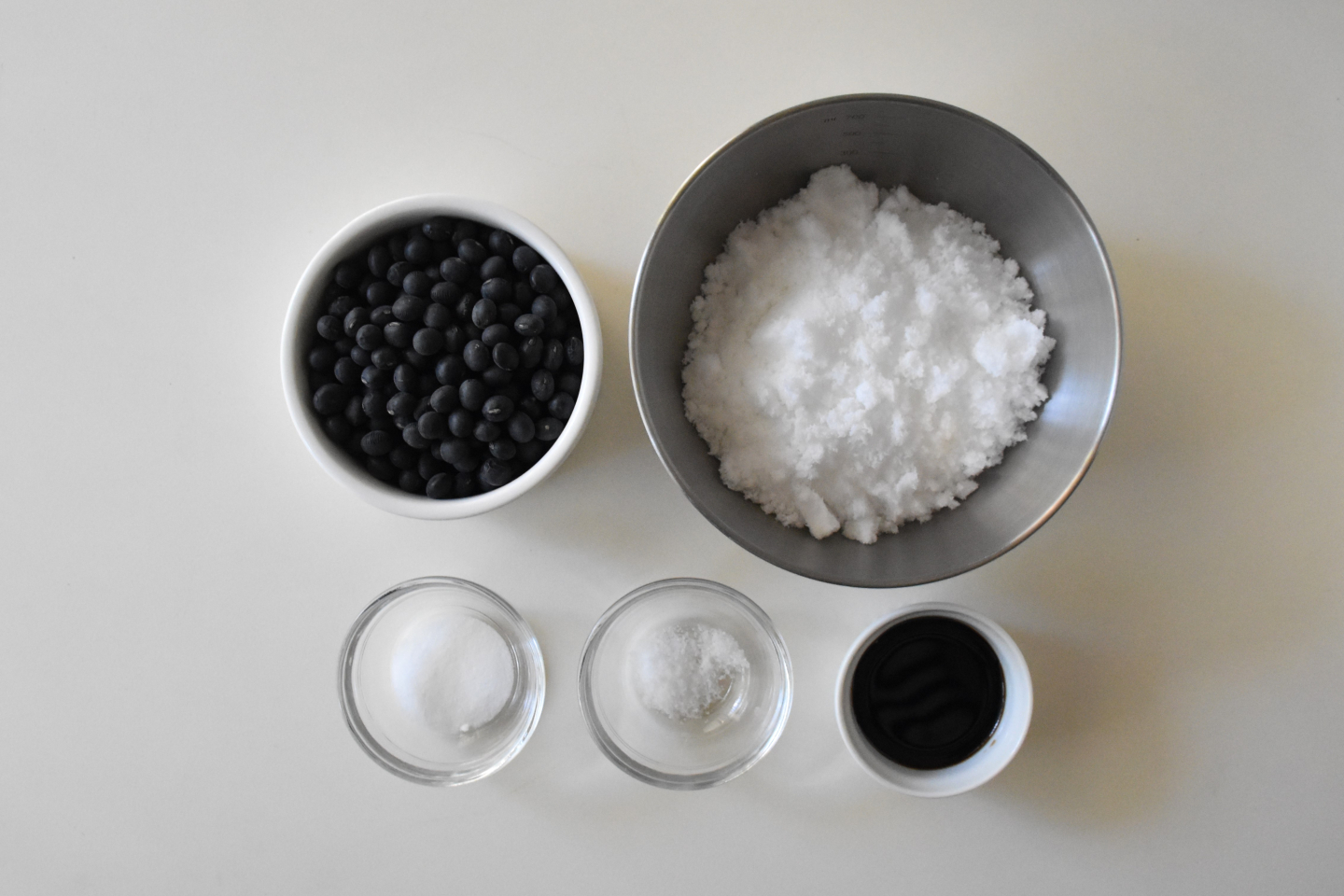 コツいらずでふっくらツヤツヤ【黒豆煮】楠さんちのホットクックレシピ Vol.59 | kufura（クフラ）小学館公式